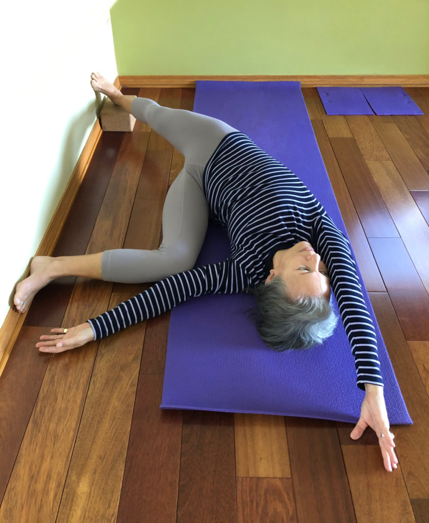 Easing into Utthita Parsvakonasana (Extended Side Angle Pose) – Right ...